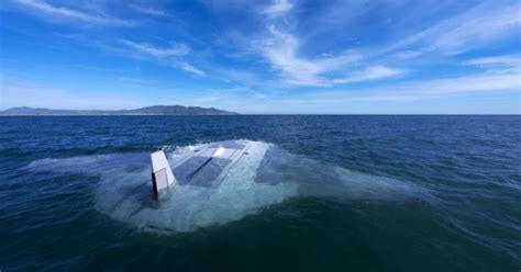 US Unveils New Manta Ray Drone With Cutting Edge Underwater