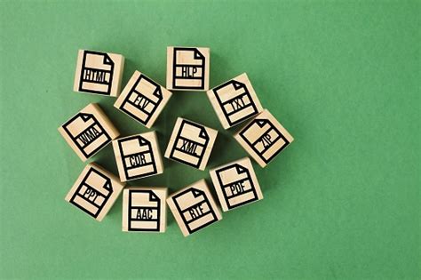 파일 아이콘이 있는 육각형 Pdf Aac Ppt Rtf Cdr Zip Flv Wma Xml Html Hlp Txt Dms 관리 파일 관리 개념 0명에 대한 스톡 사진 및