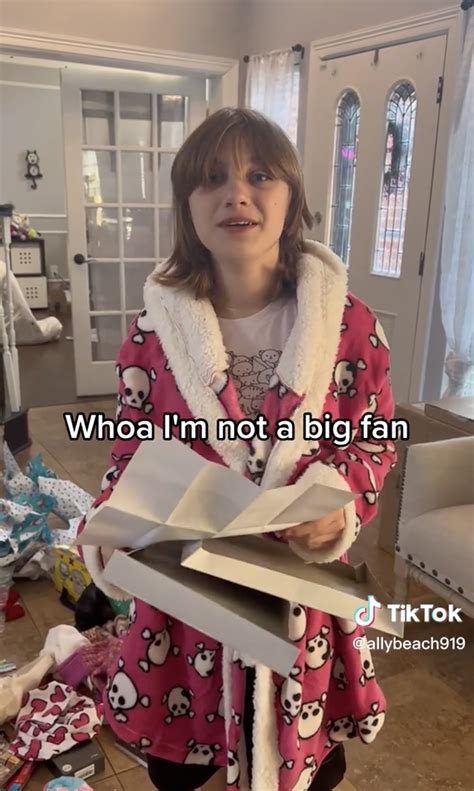 I Got My Daughter Taylor Swift Tickets For Christmas — You Wont Believe Her Reaction