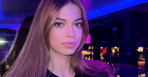 14 летняя дочь Брежневой показала стойку на голове в топе и шортах Афиша Bigmir Net