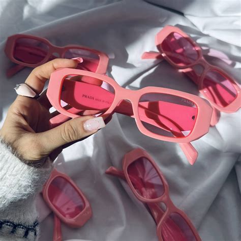 بامبی لند عینک پرادا