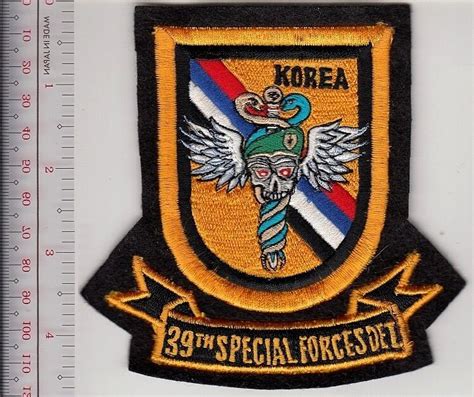 Green Beret Us Army Korea 39th Special Forces Detachment Abn Flash Sf