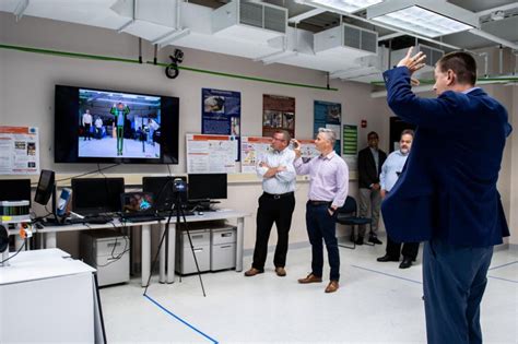 The Raymond Corporation On Linkedin Smartwarehouse Automation