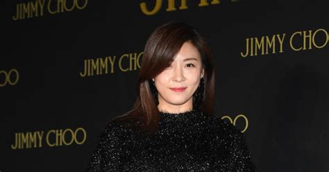 하지원초미니 스커트로 각선미 뽐내 사진