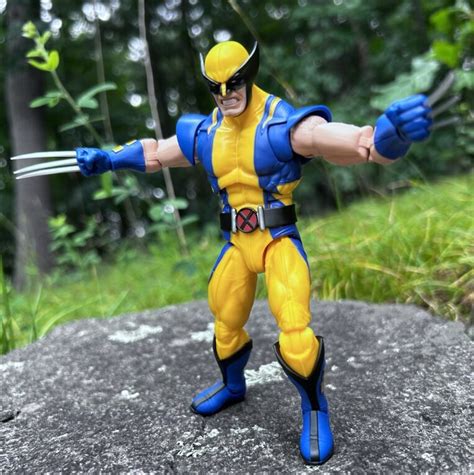 REVIEW Marvel Legends Astonishing X Men Wolverine Figure 85th