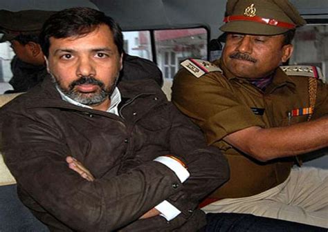 Know Criminal Turned Politician Bsp Mp Dhananjay Singh