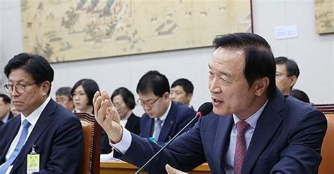 국감서 경기 학교 채식주의자 폐기 논쟁…검열vs자율 종합