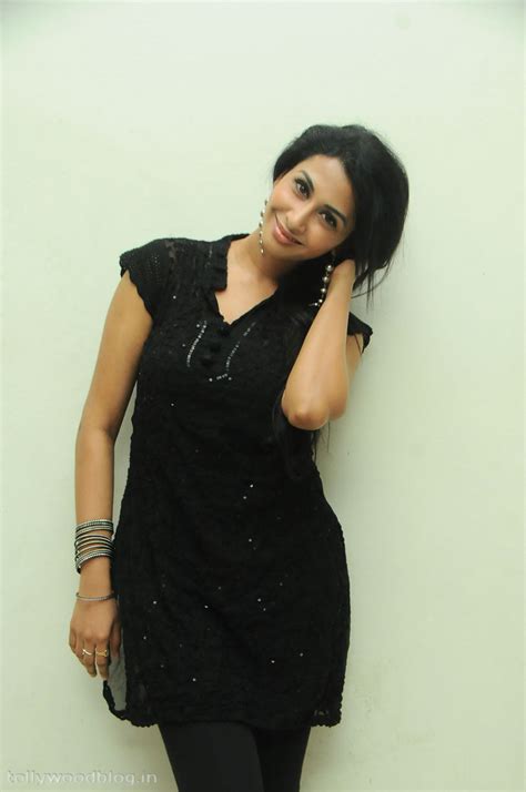 Gayatri Iyer Latest Photo Shoot Photos Gallery