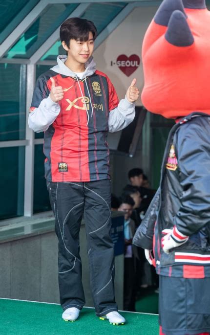 정보소식 역시 갓영웅 축구팬 우려했던 임영웅 콘서트 서울월드컵경기장 잔디손상 최소화했다 인스티즈instiz