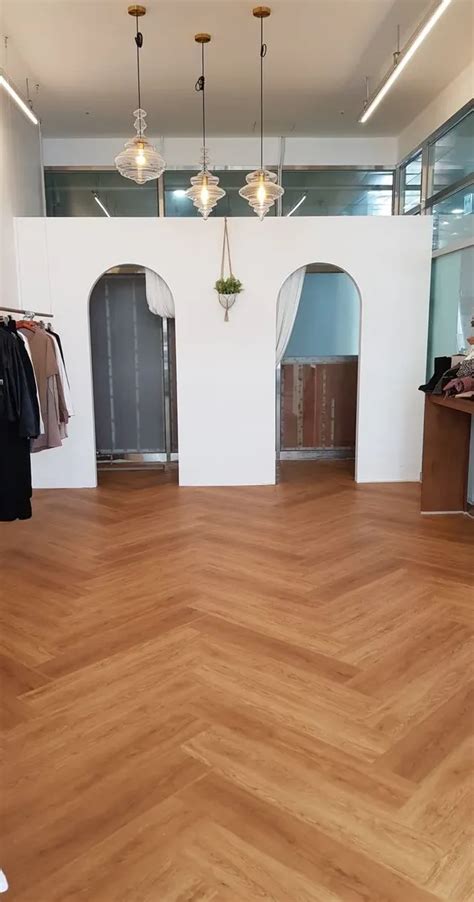 매장 바닥 데코타일 헤링본 작업 양효성 경인데코타일 숨고 숨은고수