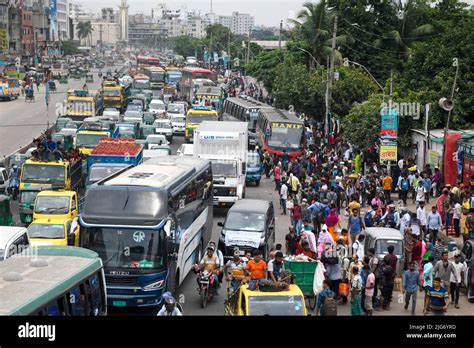 People Seen Leaving For Their Hometowns For The Upcoming Festival Eid