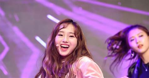 [사진]크리샤츄 상큼 발랄