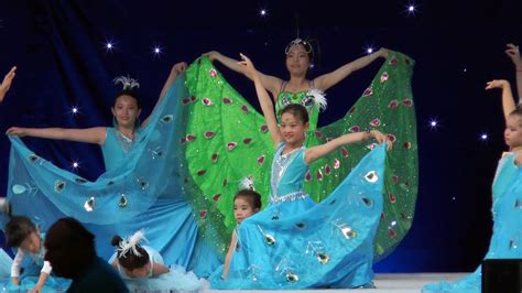 Chinese Peacock Dance at Kiwanis closing celebration - YouTube