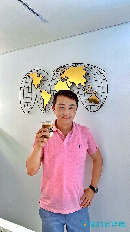 【象山站】％arabica Cafe台北店 千呼萬喚終於現身，純白店風、超醇拿鐵完全複製京都味美食walkerland窩客島
