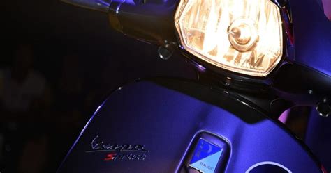 Review Dan Perbedaan Vespa Sprint Dan Sprint S Intip Yuk Blibli Friends