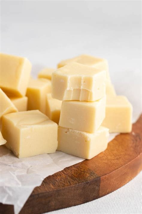 White Chocolate Fudge Easy Recipe Insanely Good