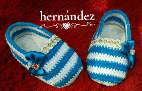 Pin de Noelia hérnandez en mis creaciones de tejidos Zapatos de bebé de ganchillo Zapatos