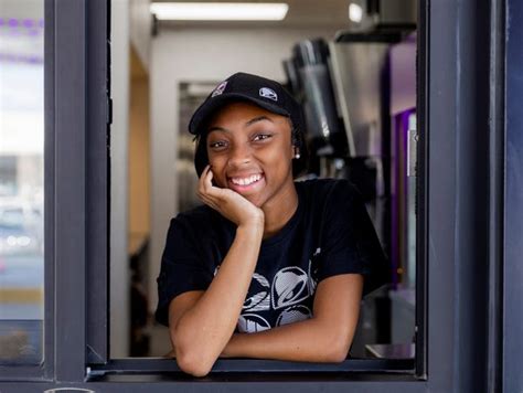 Taco Bell Opens Four Lane Two Story Drive Thru Photos Business Insider