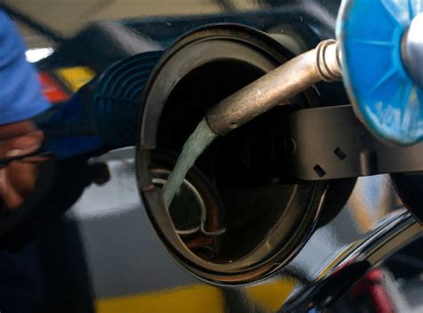 ANP muda regras para postos de combustíveis e libera delivery de gasolina