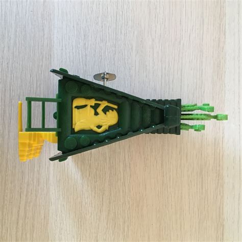 Купить Заводная игрушка СССР 1975 Избушка для курьих ножках, не ...