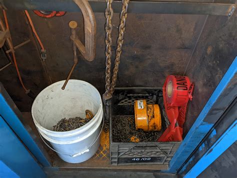 2 Door Tool Cabinet With Contents Assorted Rigging Equipment Hoists