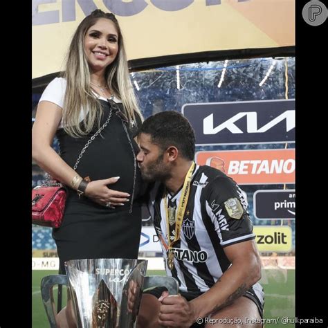 Hulk e Camila Ângelo completam dois anos de casados nesta sexta feira Purepeople