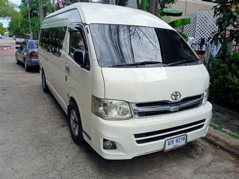 Toyota Commuter ราคาต่อรองกันได้คะ Ennxo