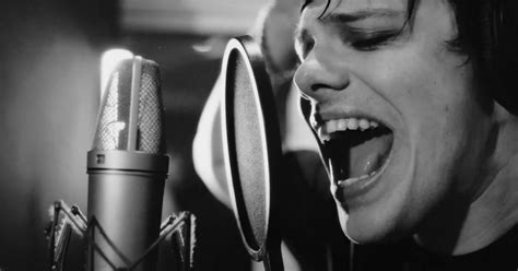 Hear Yungblud Cover Kiss Classic I Was Made For Lovin You Kerrang