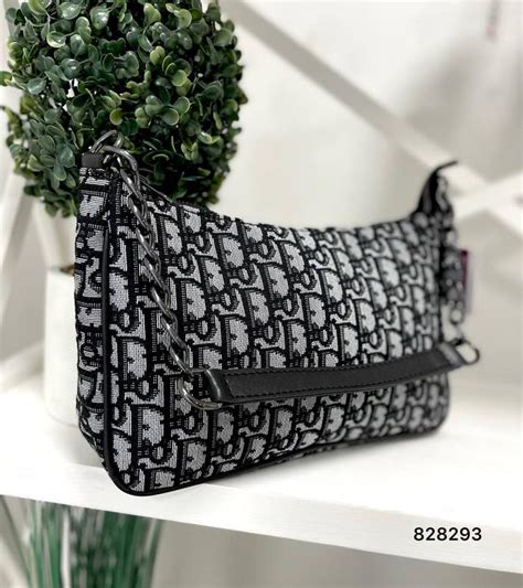 Сумка клатч багет монограм — ціна 1000 грн у каталозі Клатчі Купити