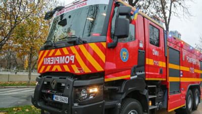 Conductă de gaz spartă în timpul unor lucrări în București Intervin pompierii
