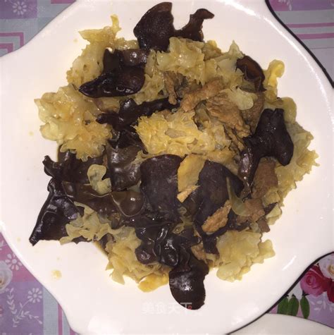 银耳木耳炒肉的做法菜谱美食天下