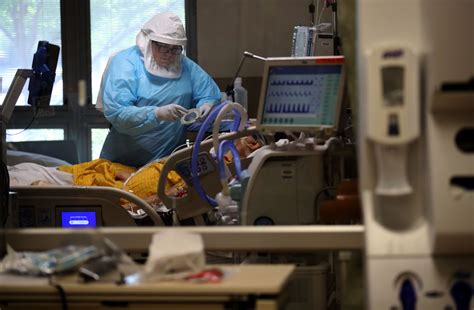 Texanos Creen Que La Pandemia Está “fuera De Control” Y Que El
