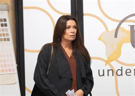 Coronation Streets Carla Clashes With Swains Daughter As She Pushes