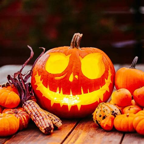 Pin By Redactediixkcoj On Halloween ♥ Disney Pumpkin Carving Pumpkin