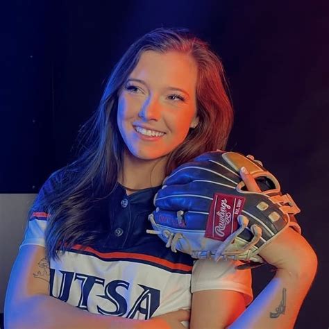 Lindsey Davis Lindseymdavis • Threads Say More