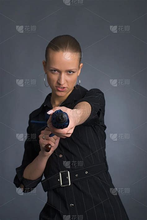 年轻女孩拿着伞图片其他图片图片素材 花瓣网