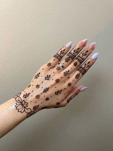 22 Floral Henna Patterns Inspired By Nature Tiny Florals On Palm