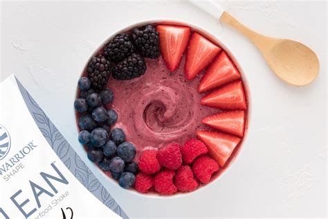 Mixed Berry Smoothie Bowl