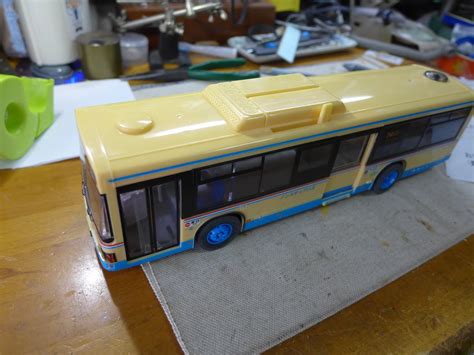 おもちゃ修理メモ帳 「toyco（トイコー）」のバス分解