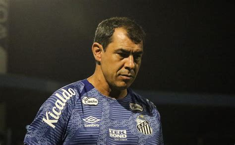 Renan Sofre Lesão E Desfalca Santos De Carille Contra Botafogo Sp