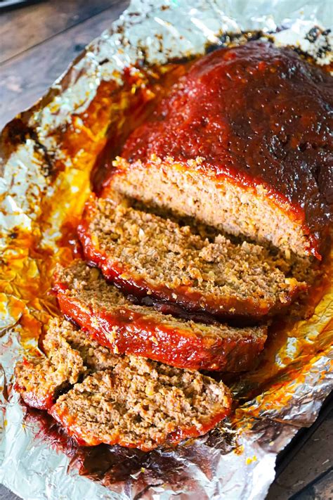 Crock Pot Meatloaf Is An Easy Slow Cooker Ground Beef Meatloaf Recipe Made With Crushed Ritz