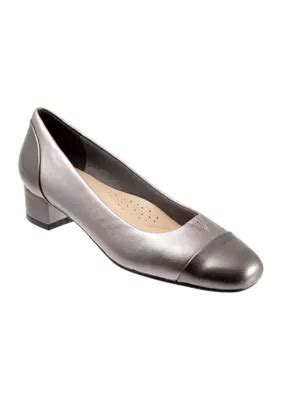 Trotters Daisy Pump Belk