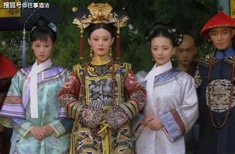 甄嬛传：甄嬛回宫后的“德日新”匾额，有什么讲究为何甄嬛一见脸色就变了皇帝