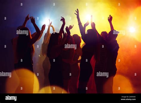 Crazy Party Girls Enjoying Their Male Telegraph