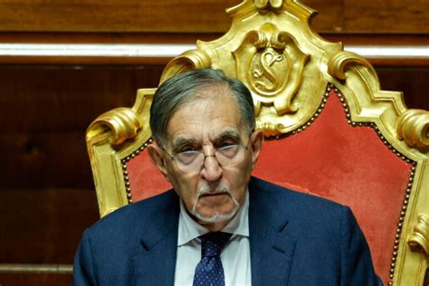 Basta Weekend Lunghi Ignazio La Russa Bacchetta I Senatori Della Repubblica Che Devono