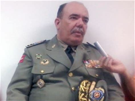 MAIS ARARUNA Coronel anuncia 600 vagas para o concurso da Polícia