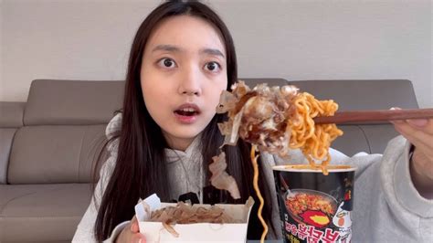처음 먹어보는 불닭타코야끼 먹방 Youtube