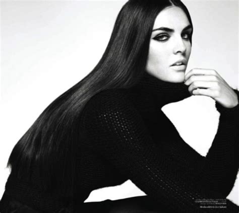 Now let's talk about eyebrows and how to cultivate a more natural brow.