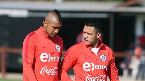 ¿cuál Es Tu Favorito Alexis Sánchez Y Arturo Vidal Son Candidatos Al