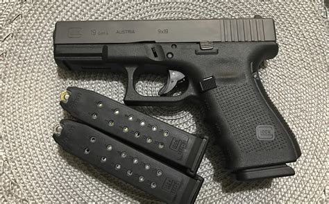 Glock 19 Gen 4 Review The Perfect Self Defense Gun 19fortyfive